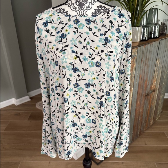 LOFT | Tops | Floral Print Womens Top Size Xl Loft | Poshmark